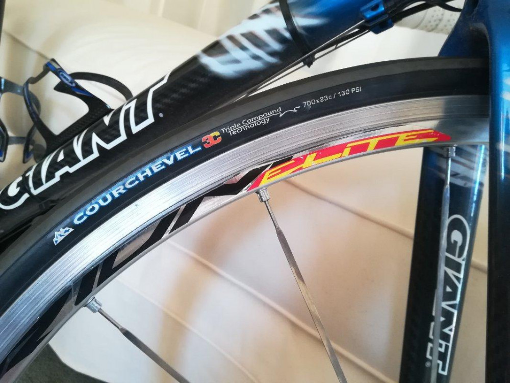 Giant TCR-C1 Full Carbon Road Bike | Bike Hub