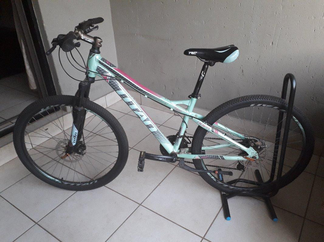 Titan Nova Calyspo | Hardtail Mountain Bikes | Bike Hub