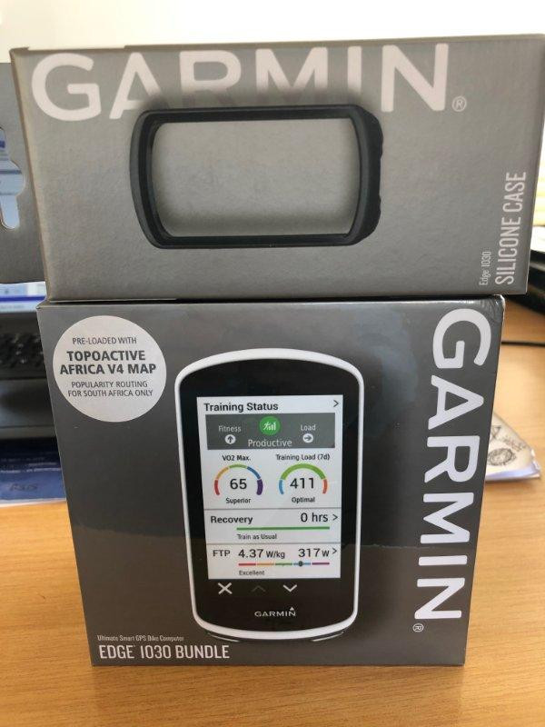 Garmin Edge 1030 Bundle With Black Silicone Cover | Computers & GPS ...