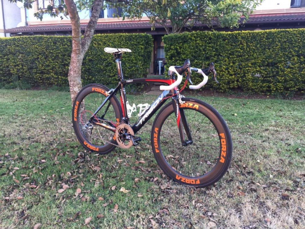 Size 52 Full Carbon TRIGON Road Bike | Bike Hub