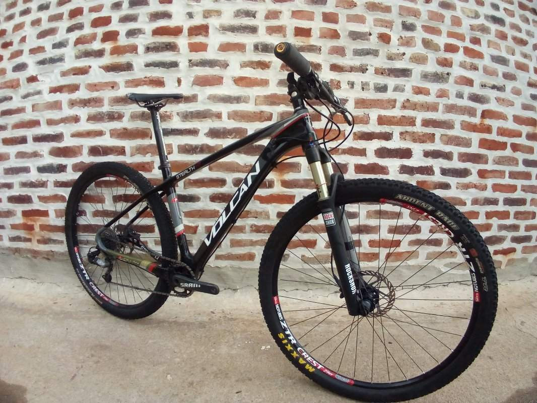 Volcan Stealth Medium Carbon 29er | Hardtail Mountain Bikes | Bike Hub