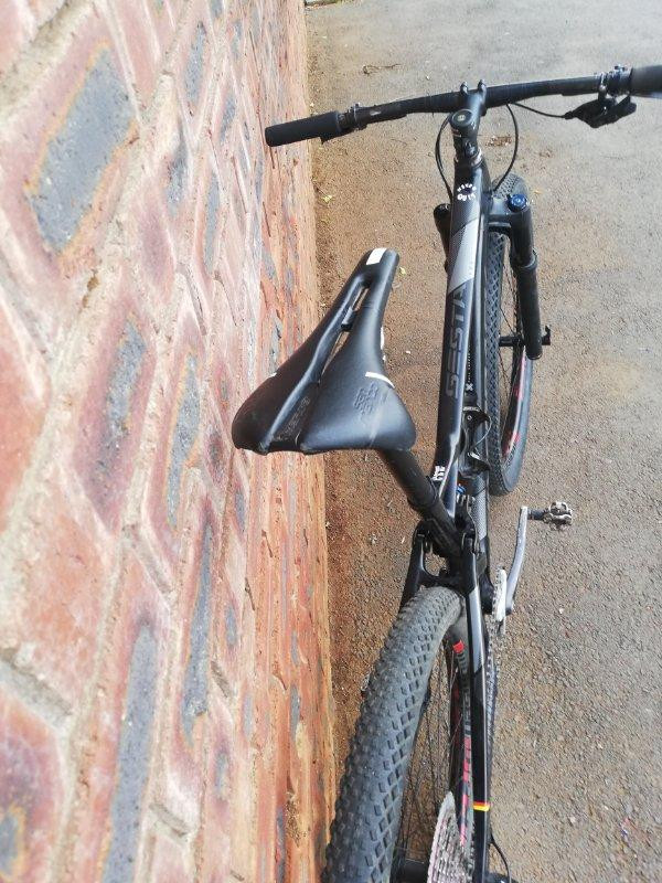 Silverback Sesta Pro Eagle 2018 | Dual Suspension Mountain Bikes | Bike Hub