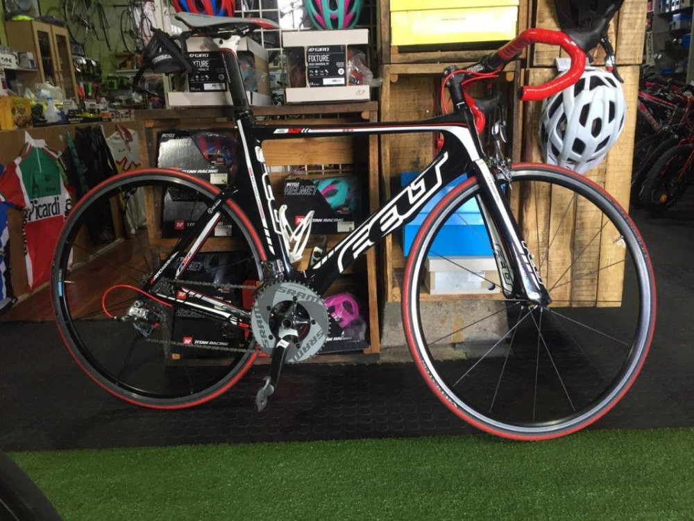 Felt B12 Carbon | Bike Hub