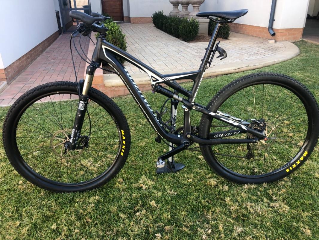 Specialized Camber 2015 | Dual Suspension Mountain Bikes | Bike Hub