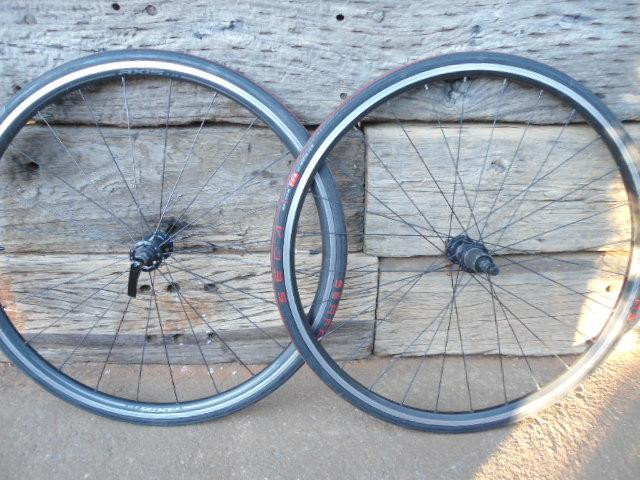 Axis 700c Wheelset | Road Bike Wheels | Bike Hub