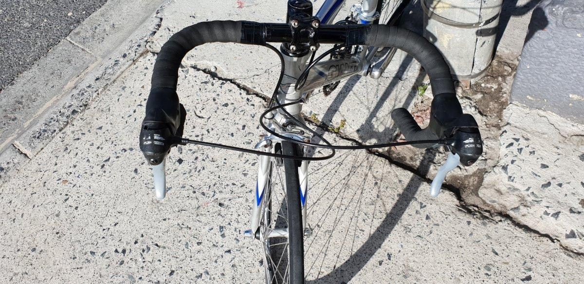 24 Inch Giant Road Bike | Road Bikes | Bike Hub