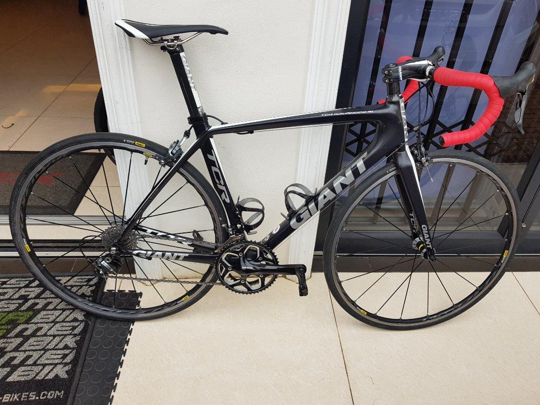 Giant TCR Advanced SL Carbon Road Bike | Road Bikes | Bike Hub