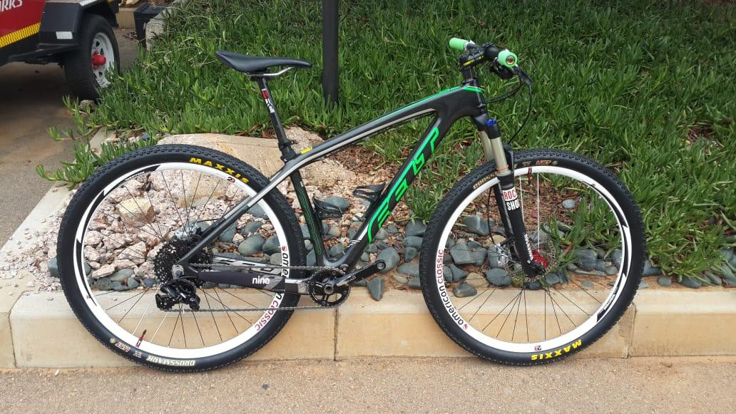 2013 Felt Nine 2 - 29er Carbon | Hardtail Mountain Bikes | Bike Hub