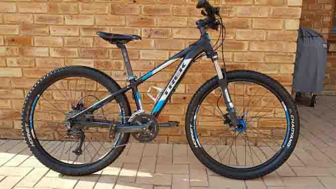 Trek 4300 26" Small Hardtail MTB | Hardtail Mountain Bikes | Bike Hub