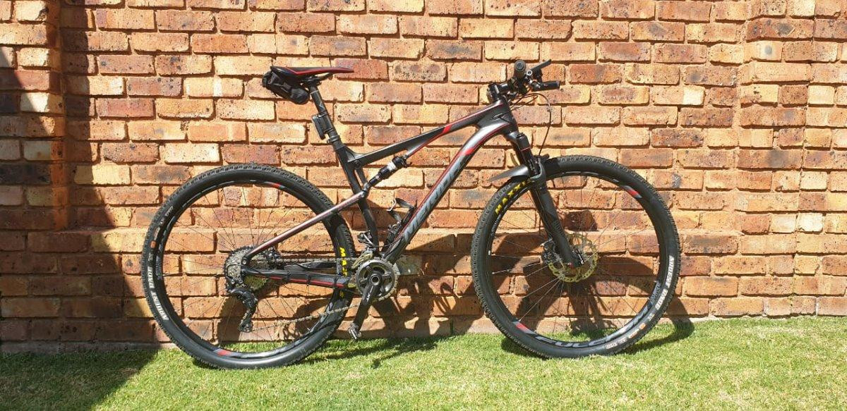 Merida 96 7000 XT Full Carbon | Dual Suspension Mountain Bikes | Bike Hub
