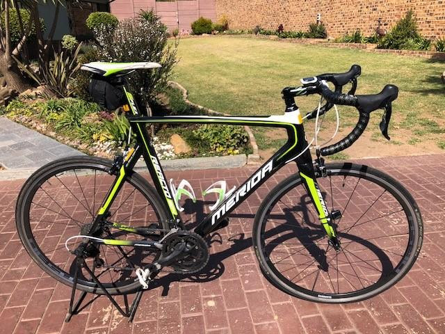 Merida Reacto 904 Carbon Fibre | Road Bikes | Bike Hub