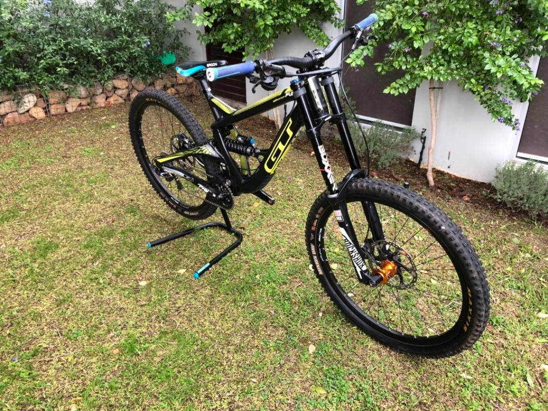 GT FURY WORLD CUP EDITION | Mountain Bikes | Bike Hub