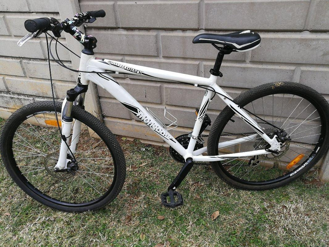 Mongoose Switchback Expert 26er | Hardtail Mountain Bikes | Bike Hub