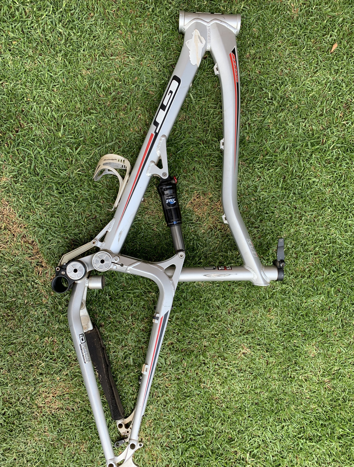 GT Sensor 3.0 | Dual Suspension Mountain Bike Frames | Bike Hub