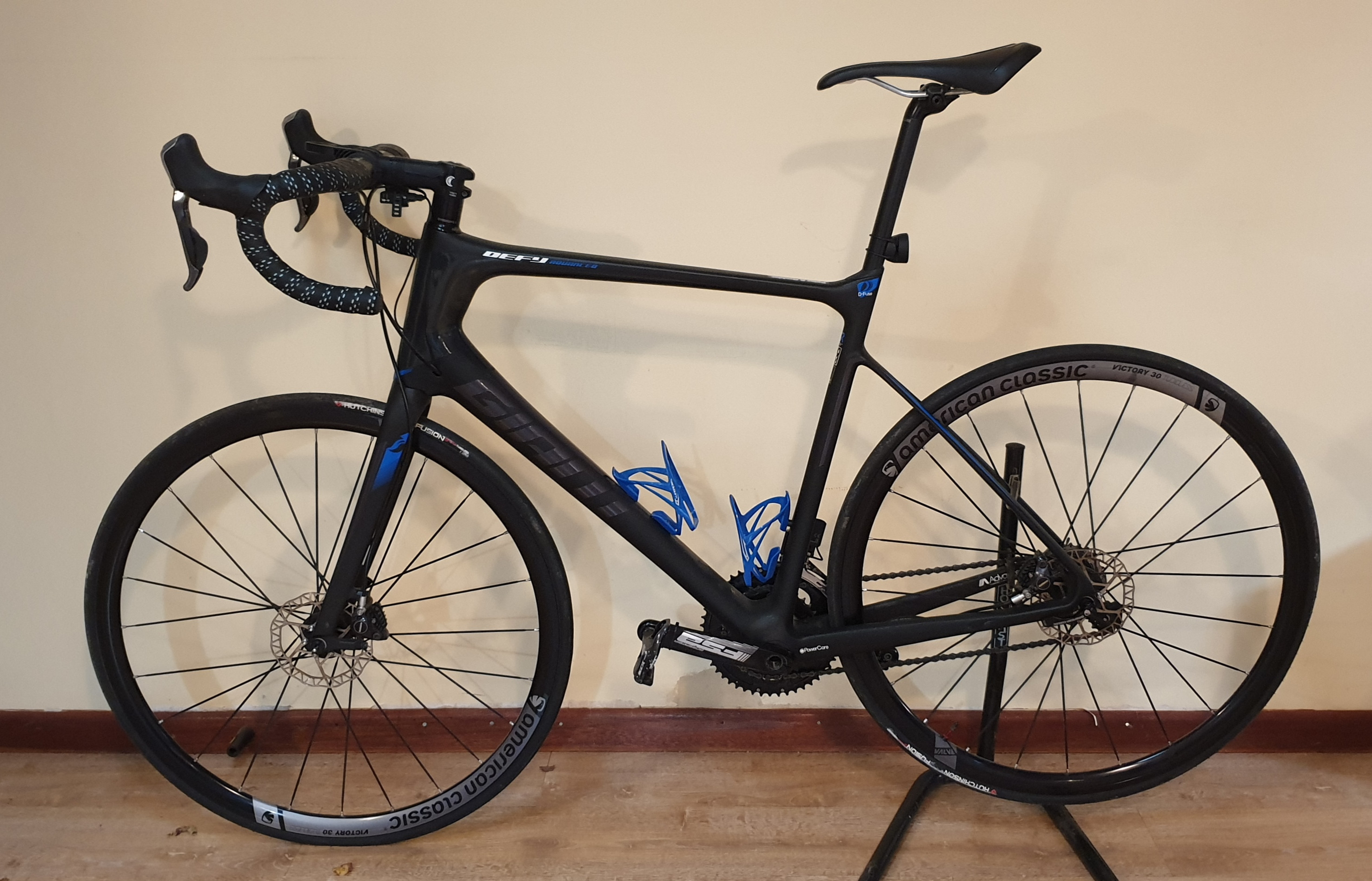 Giant Defy Pro 0 (Large) HARDLY USED | Road Bikes | Bike Hub