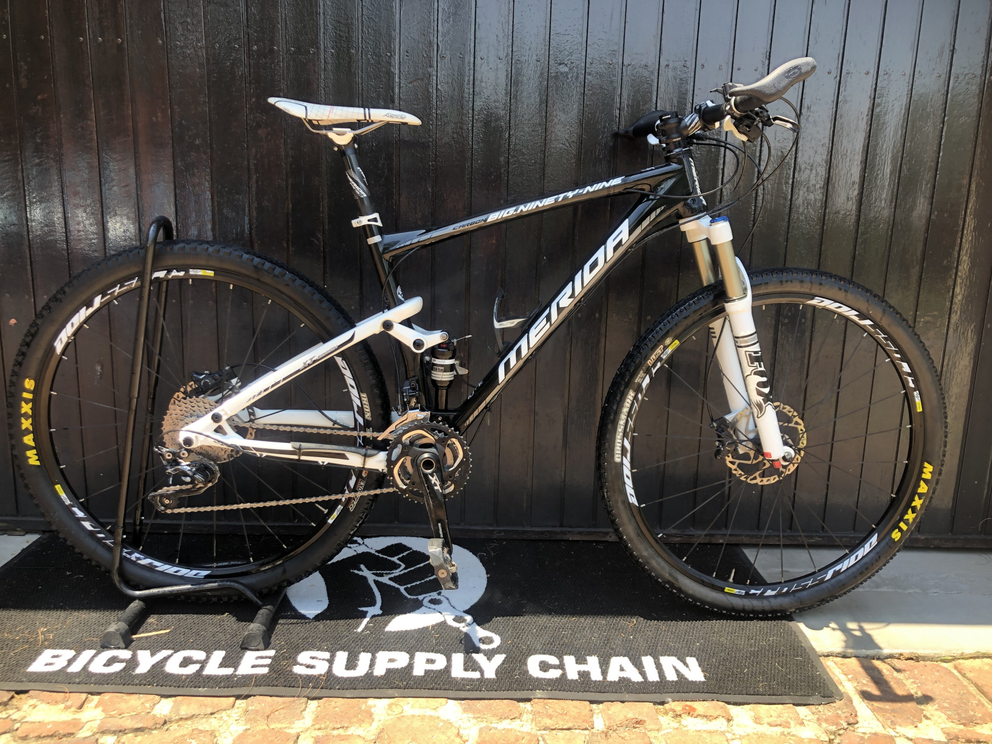 Merida Ninety Nine XT Edition | Dual Suspension Mountain Bikes | Bike Hub