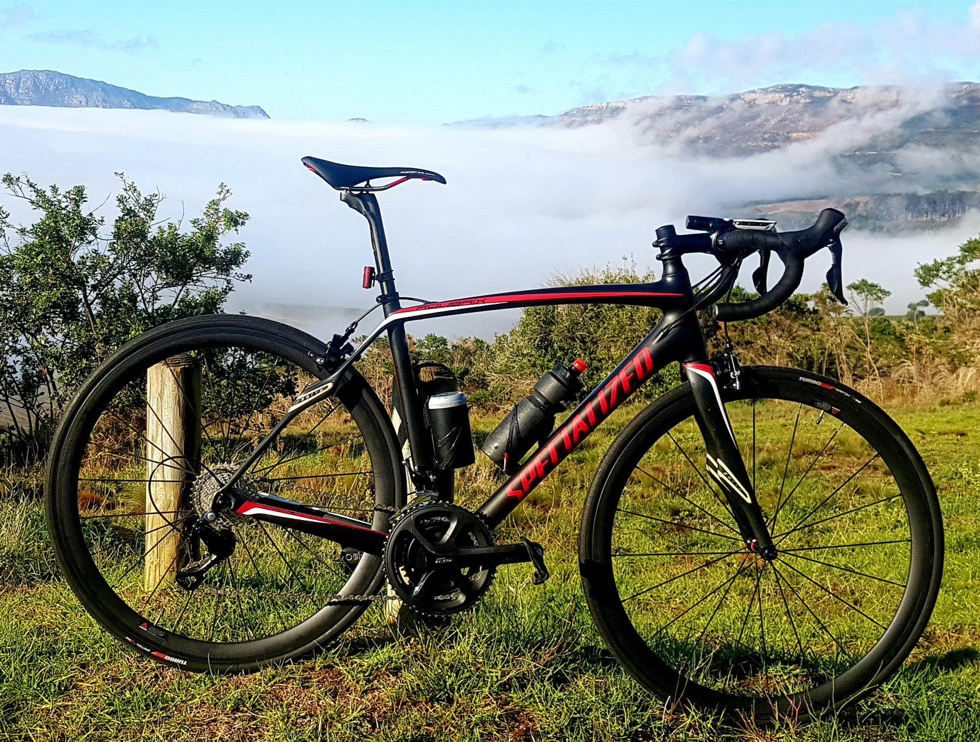 2016 Specialized Roubaix (Negotiable) | Road Bikes | Bike Hub