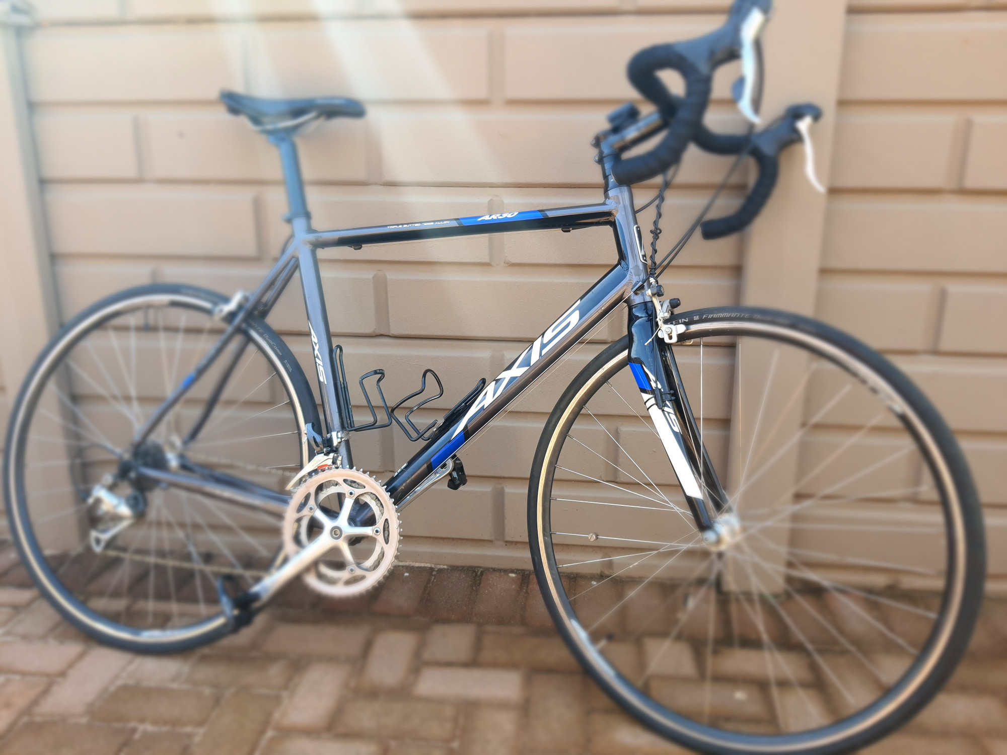 AXIS AR30 Road Bike For Sale | Road Bikes | Bike Hub