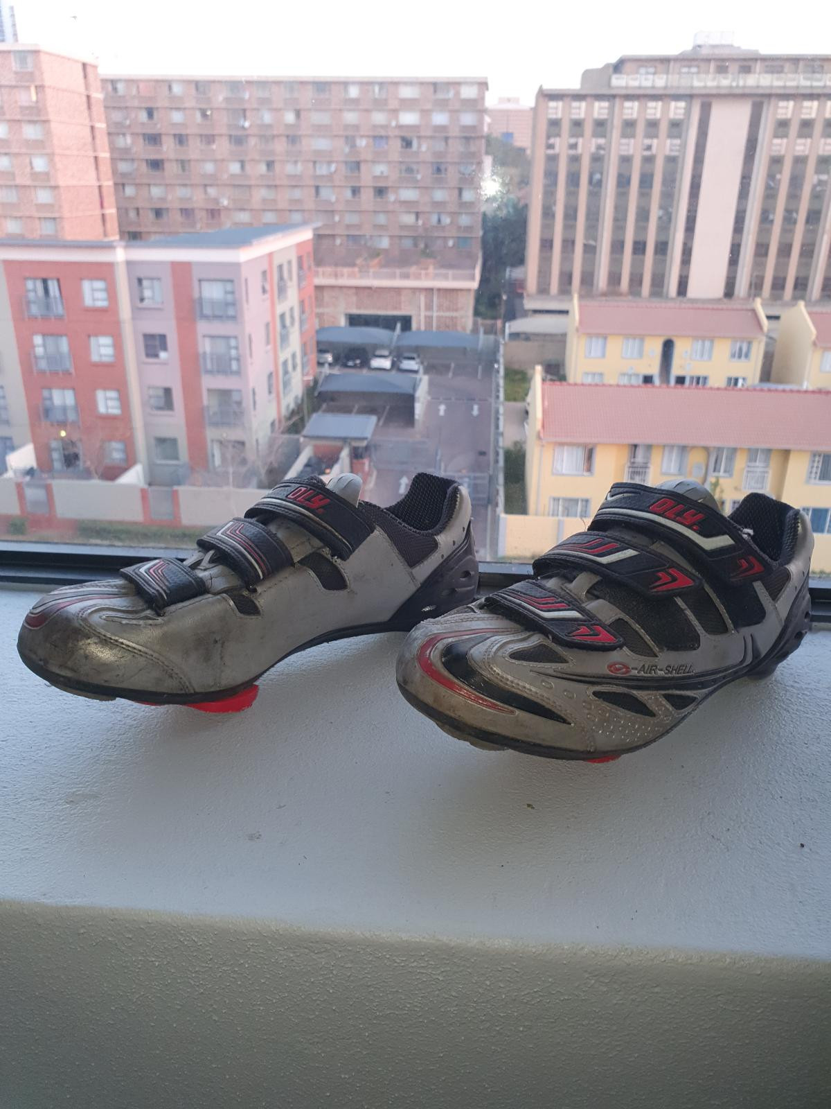 Olympic Air Shell Cleats (Delivery option) | Shoes | Bike Hub