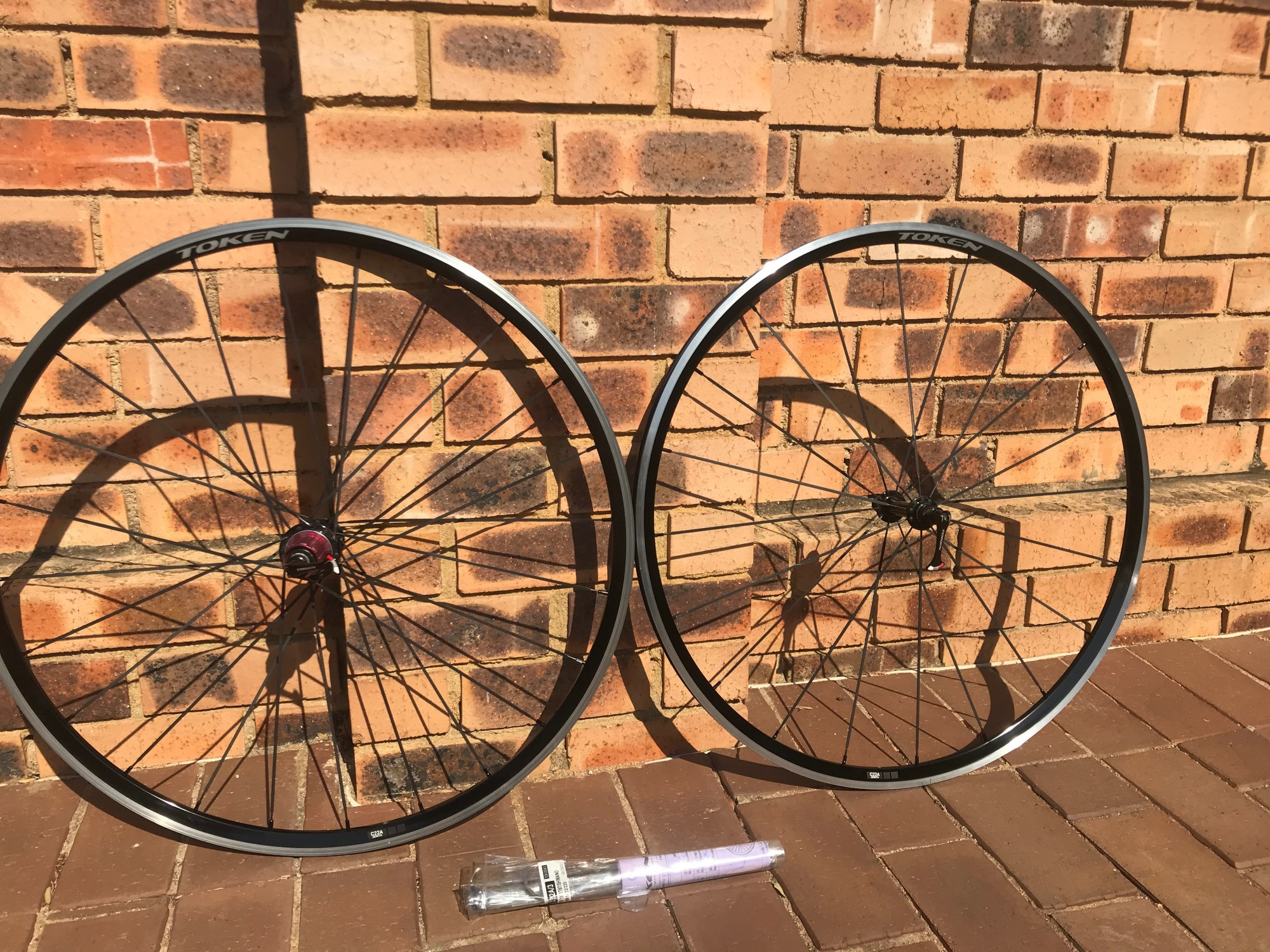 Token C22A Zenith | Road Bike Wheels | Bike Hub