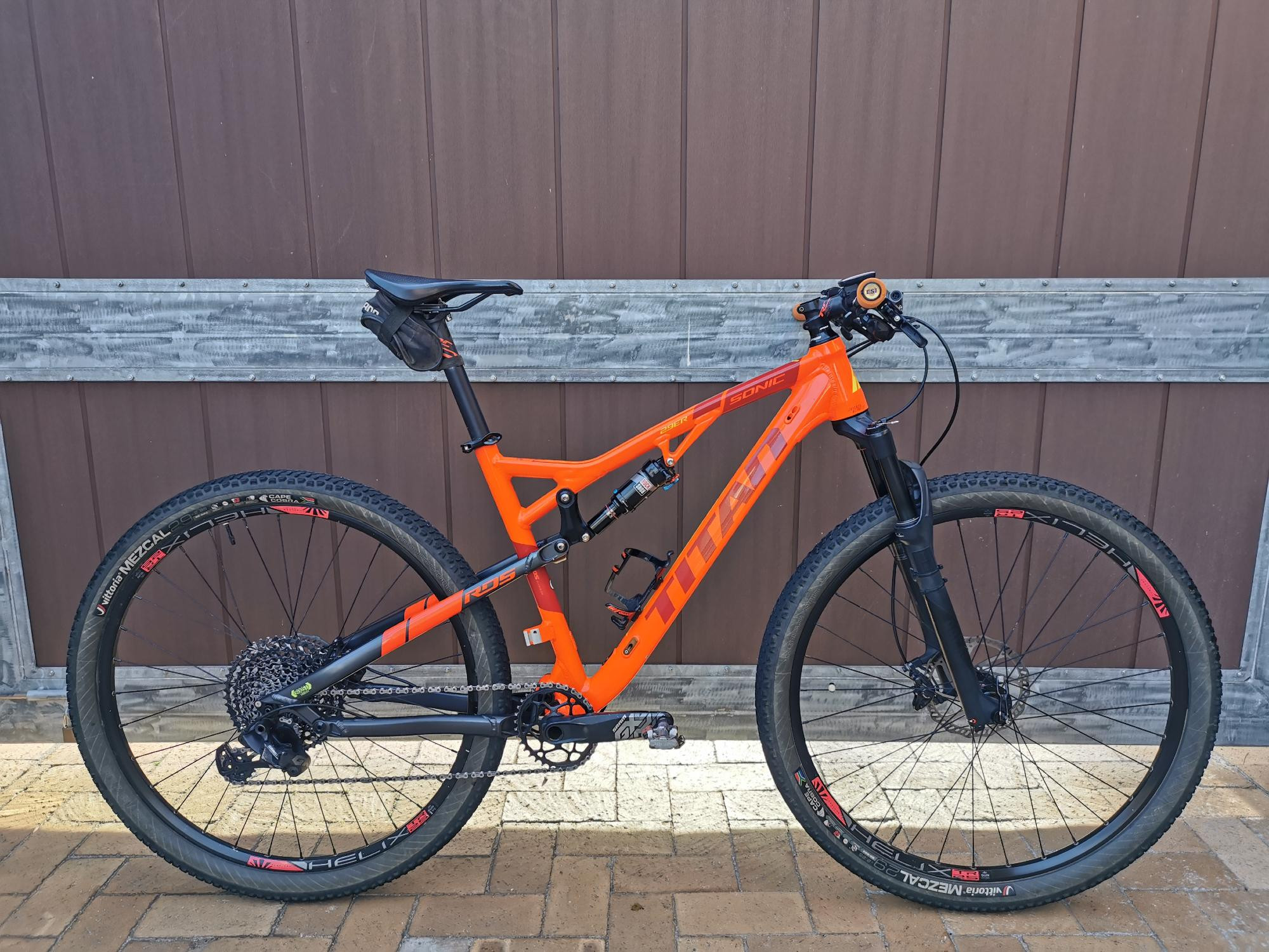 Titan Sonic Pro (M) | Dual Suspension Mountain Bikes | Bike Hub