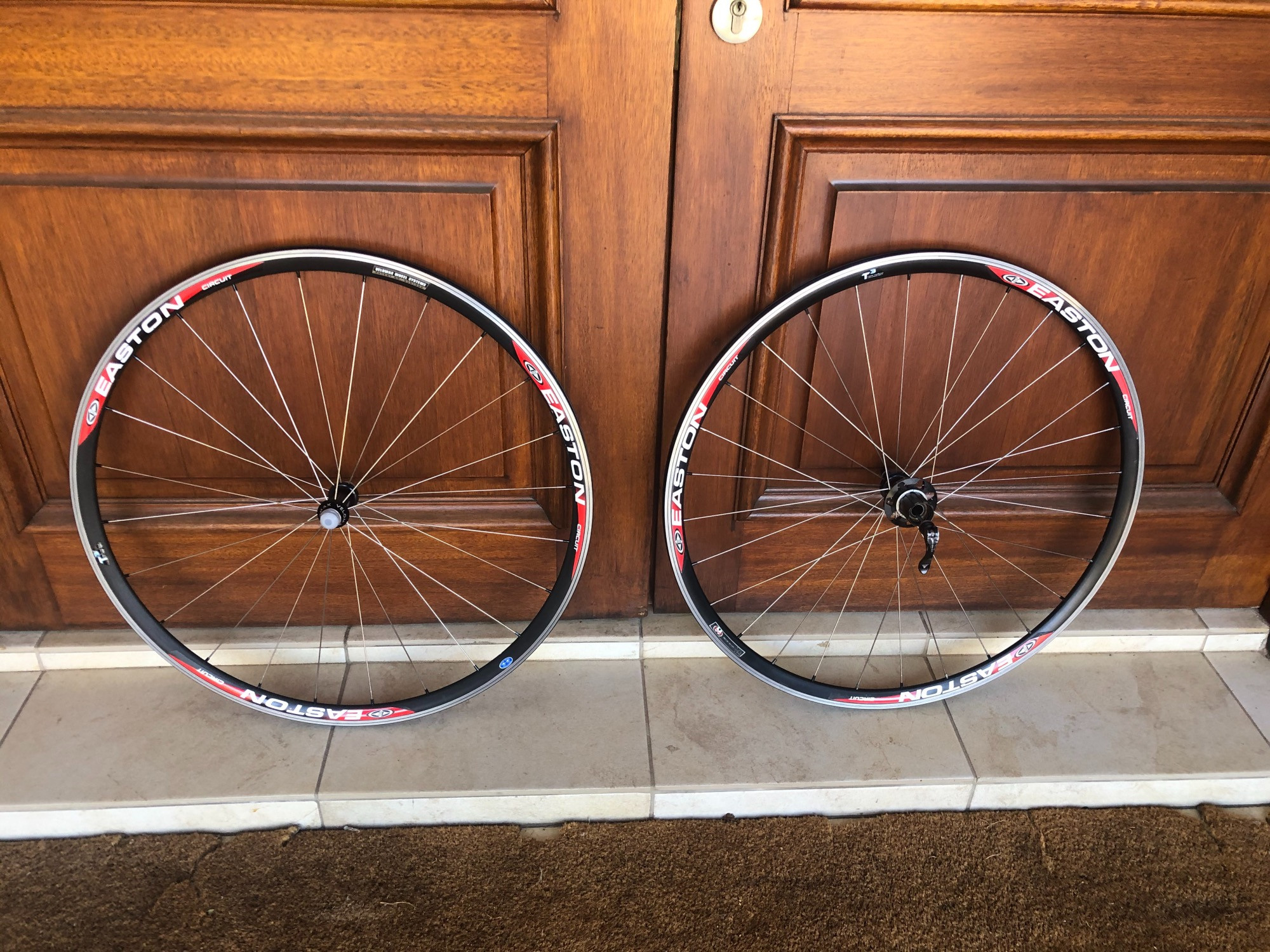 Easton Circuit wheelset with Velomax Super Smooth | Road Bike Rims ...