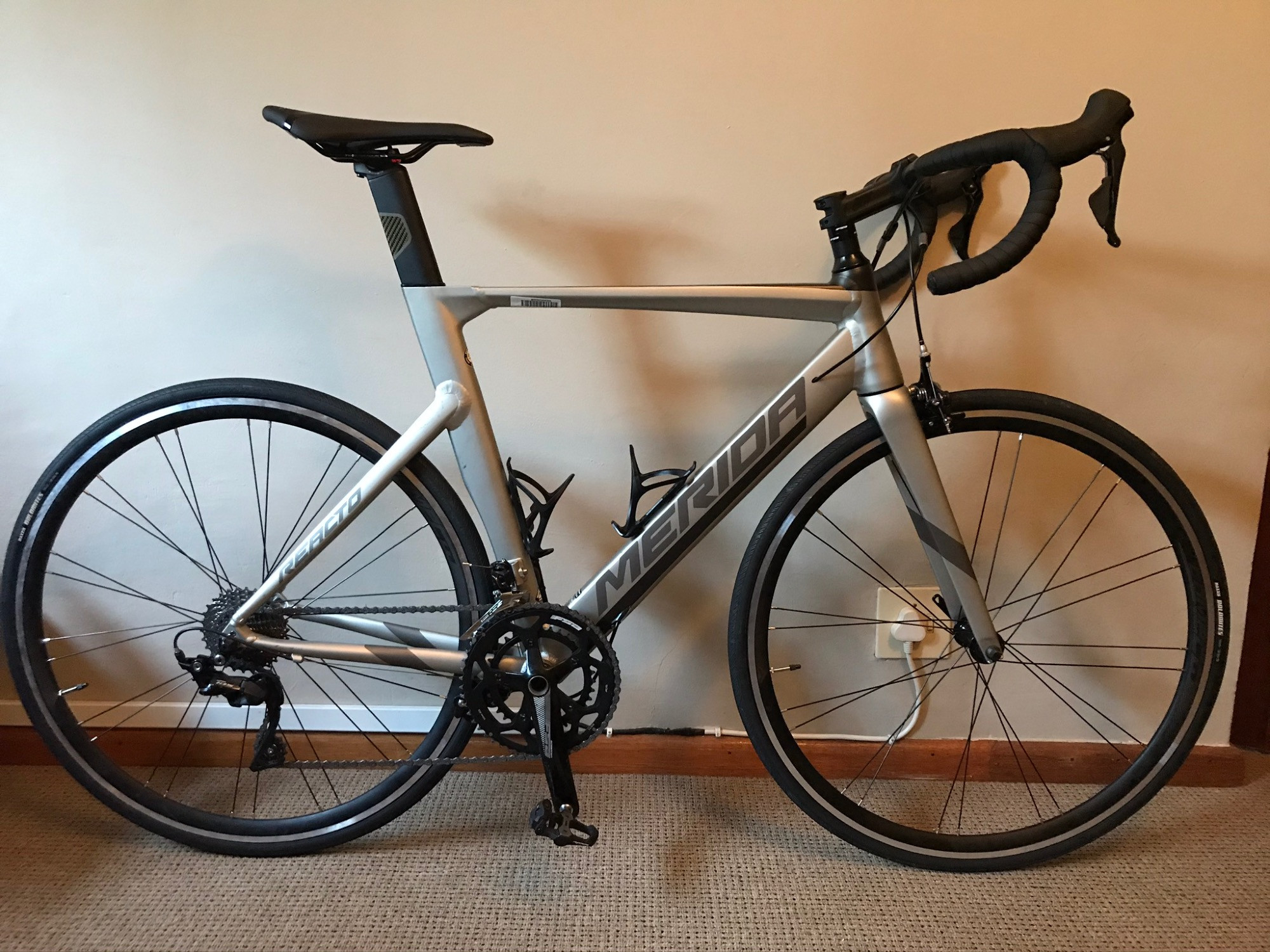 Merida Reacto 400 (2020) | Road Bikes | Bike Hub