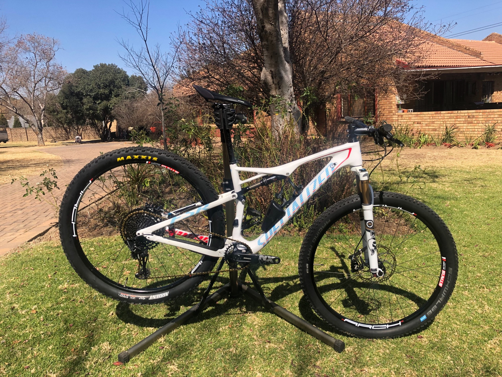 Specialized comp epic carbon | Dual Suspension Mountain Bikes | Bike Hub