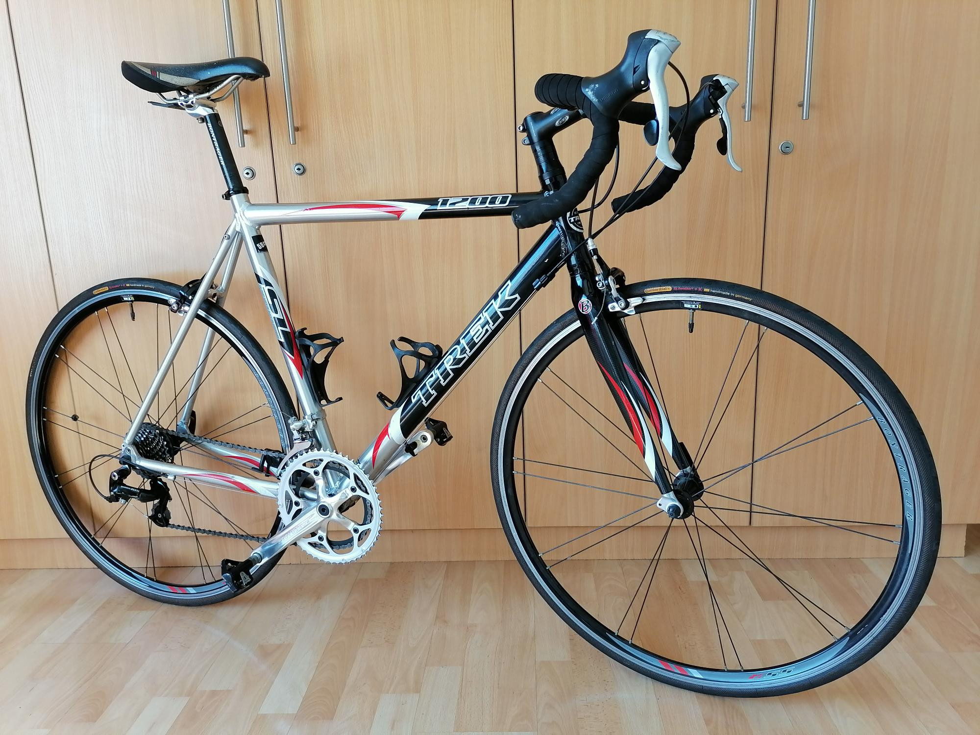 Trek 1200 *NEAT* | Road Bikes | Bike Hub