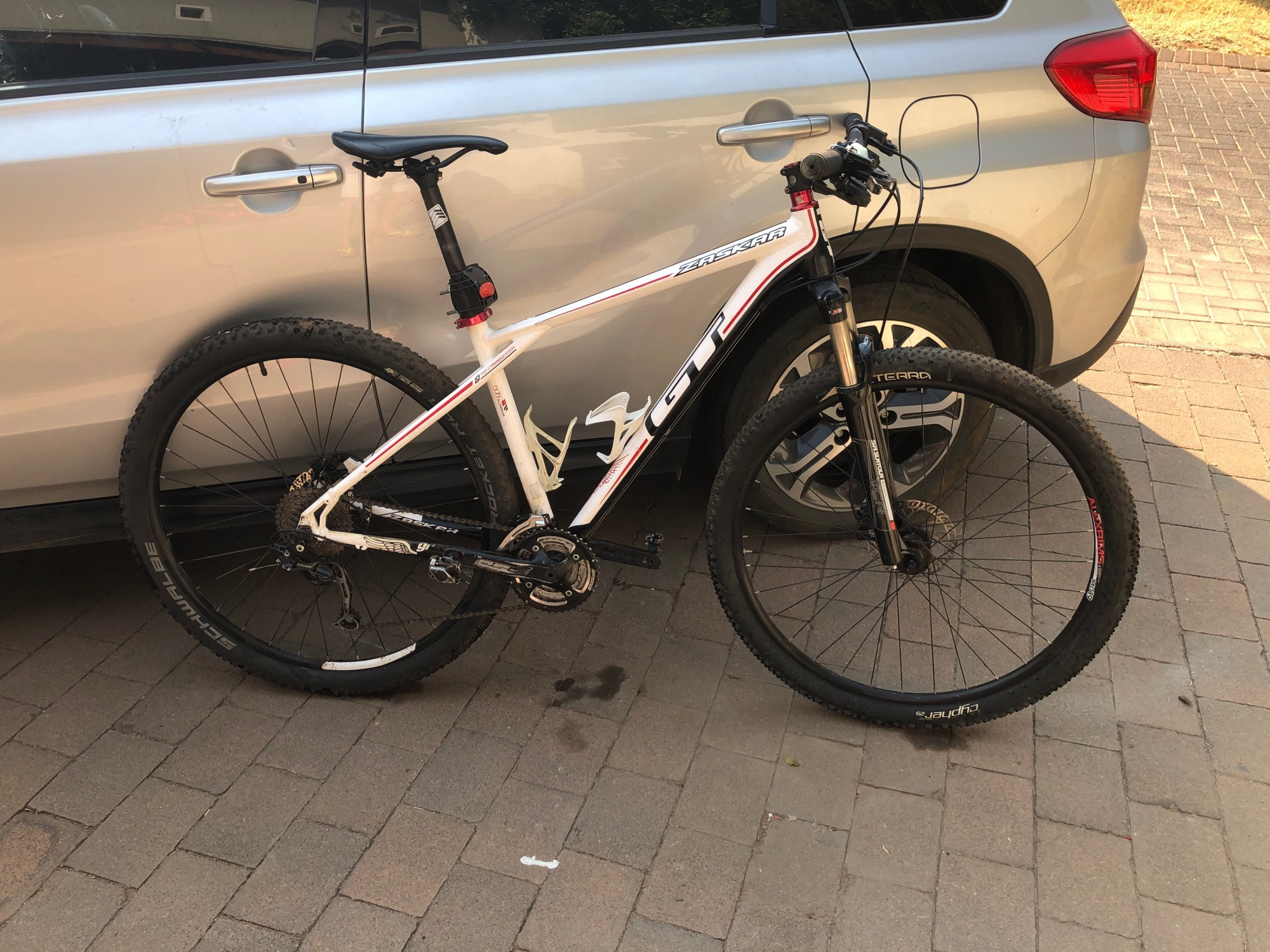 GT Zaskar 29er | Hardtail Mountain Bikes | Bike Hub