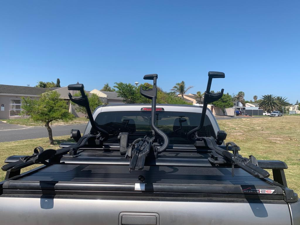 Thule ProRide598 Black + Securi-Lid Cari-On Racks | Bike Racks | Bike Hub