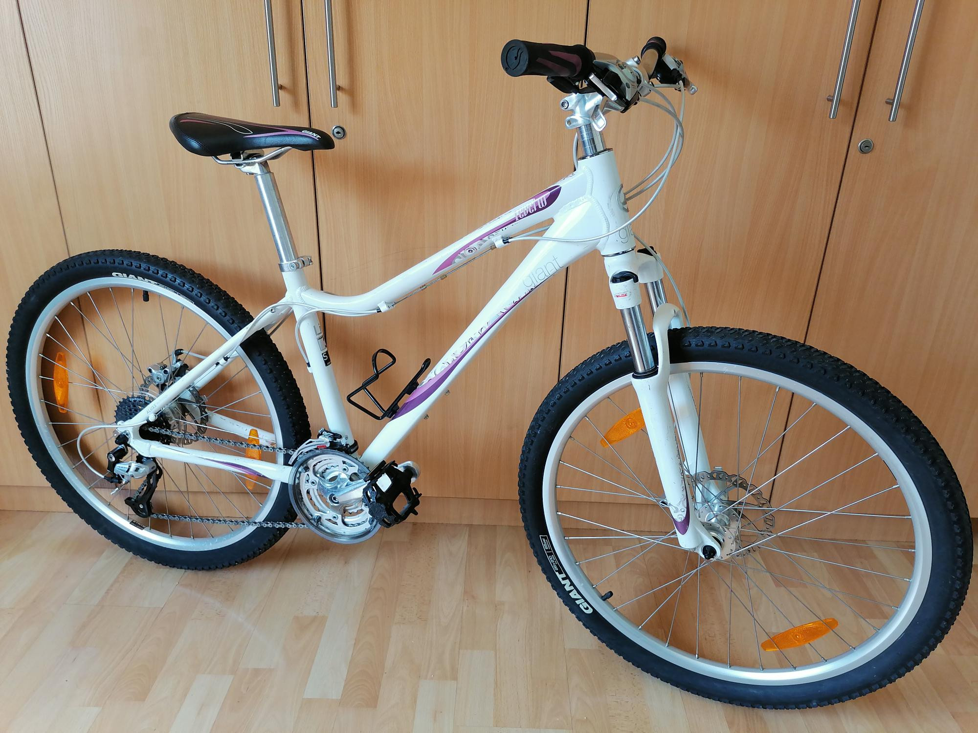 Giant Liv (Small Frame) | Hardtail Mountain Bikes | Bike Hub