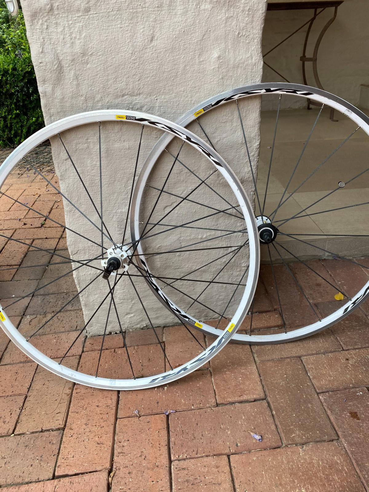 Mavic Ksyrium Equipe - White | Road Bike Wheels | Bike Hub