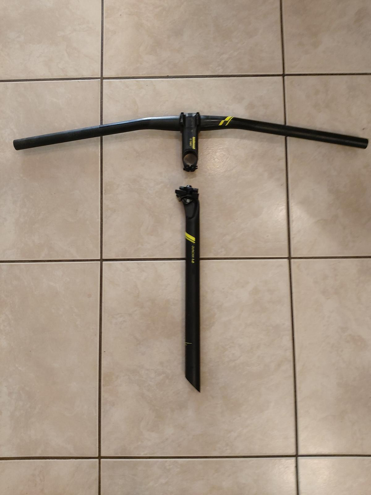 Syncross carbon Bar, seat post and alloy stem. | Handlebars | Bike Hub