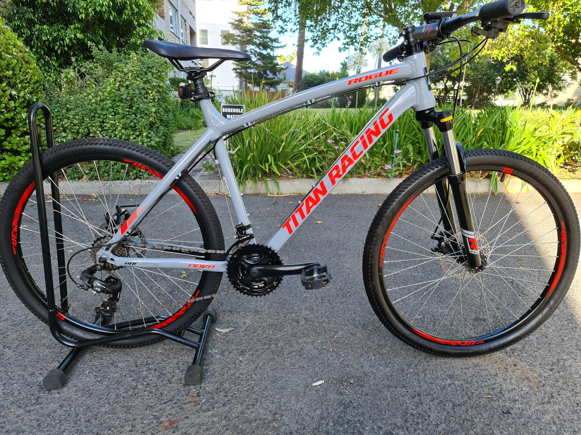 Titan Rogue Nova | Hardtail Mountain Bikes | Bike Hub