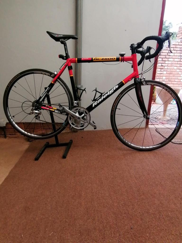 Raleigh RC4500 Road Bike | Road Bikes | Bike Hub