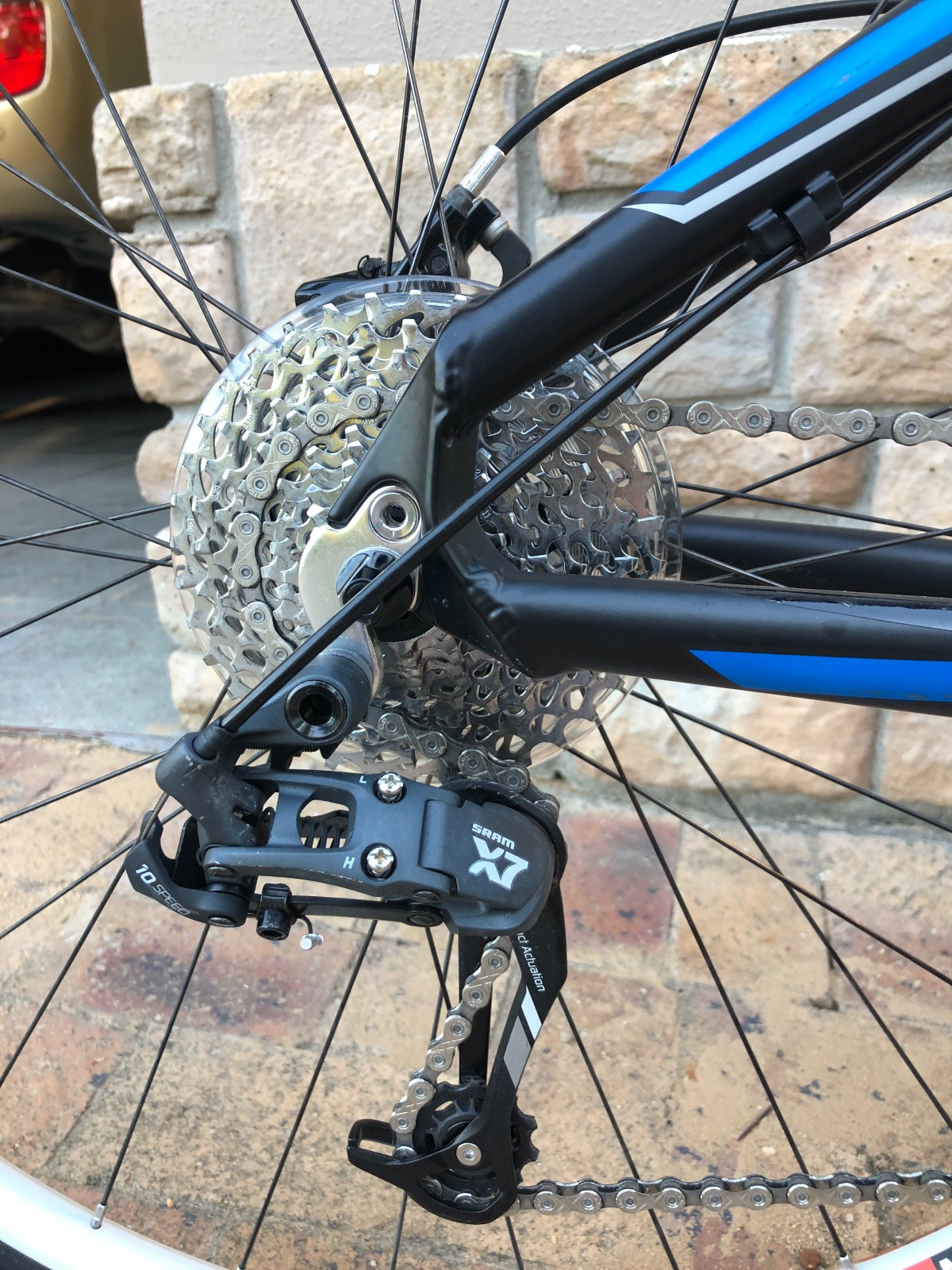 Mongoose Meteore Expert | Hardtail Mountain Bikes | Bike Hub