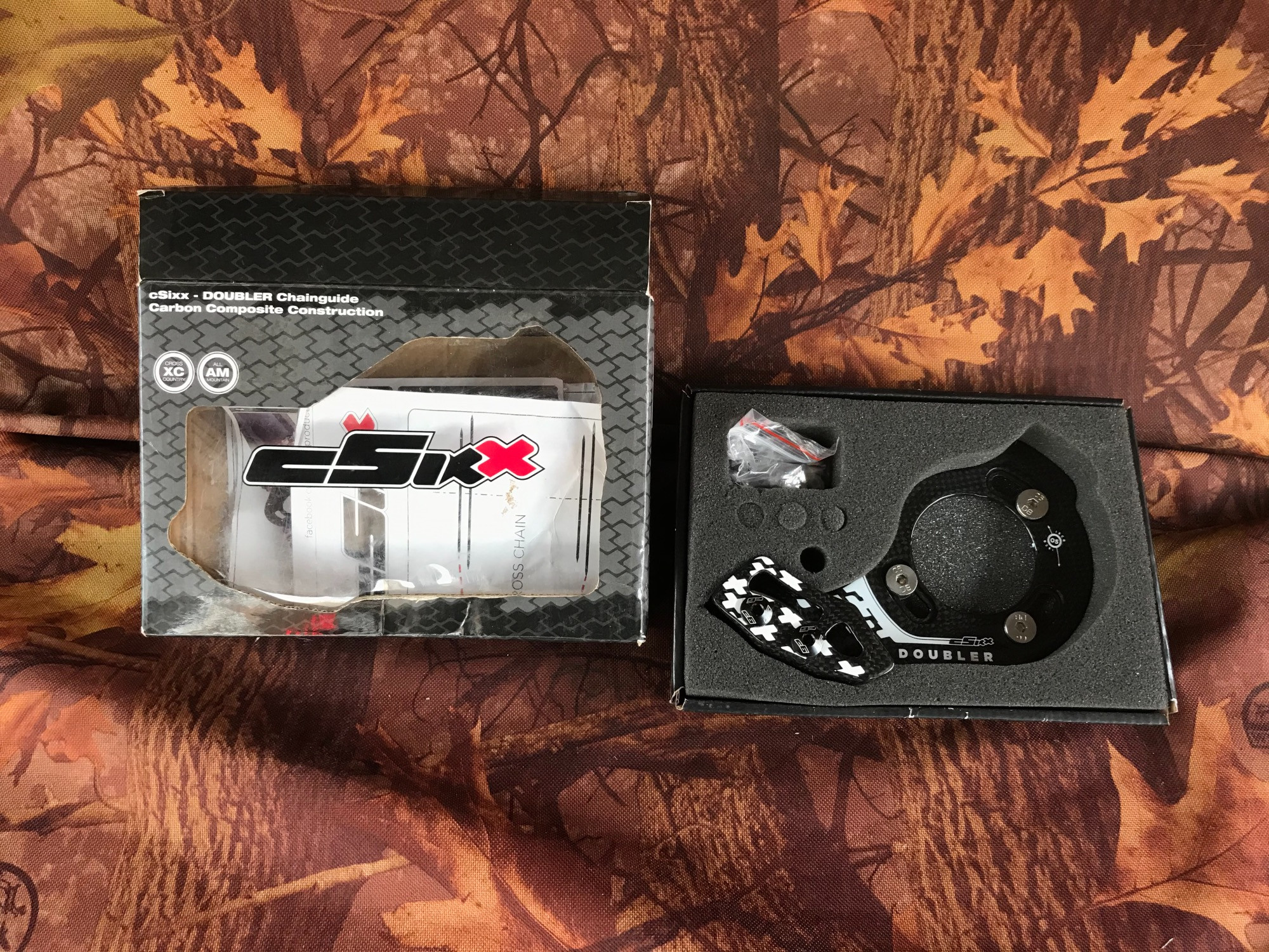 *New*Carbon Csixx doubler chainguide - Only 1 left | Chainrings | Bike Hub