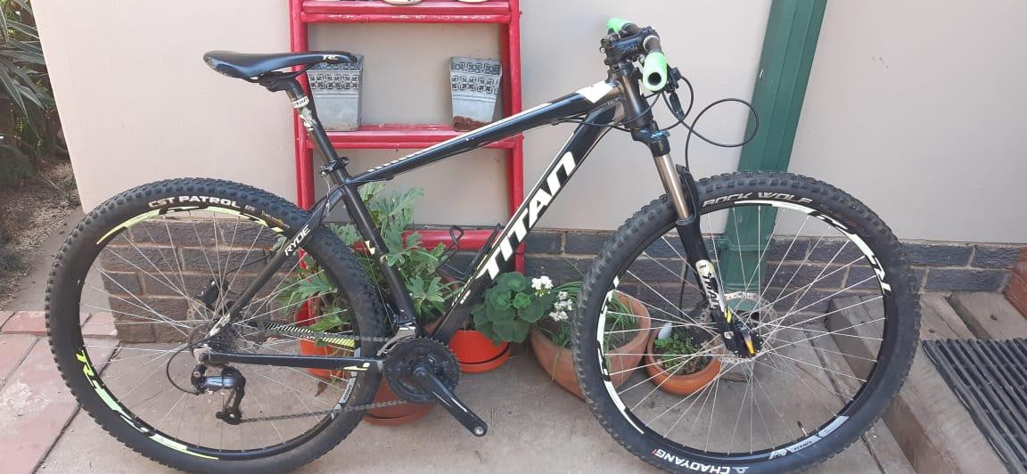 2017 TITAN Ryde 29er | Hardtail Mountain Bikes | Bike Hub