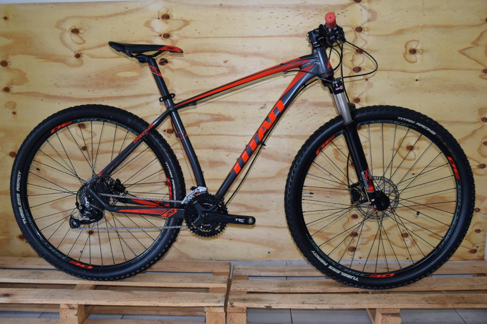 Titan Drone Trail 29er - Air Suspension - Tubeless | Hardtail Mountain Bikes | Bike Hub