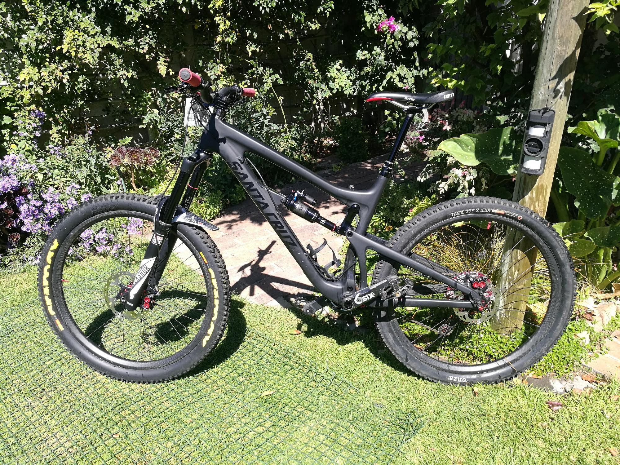 Santa Cruz Nomad | Dual Suspension Mountain Bikes | Bike Hub