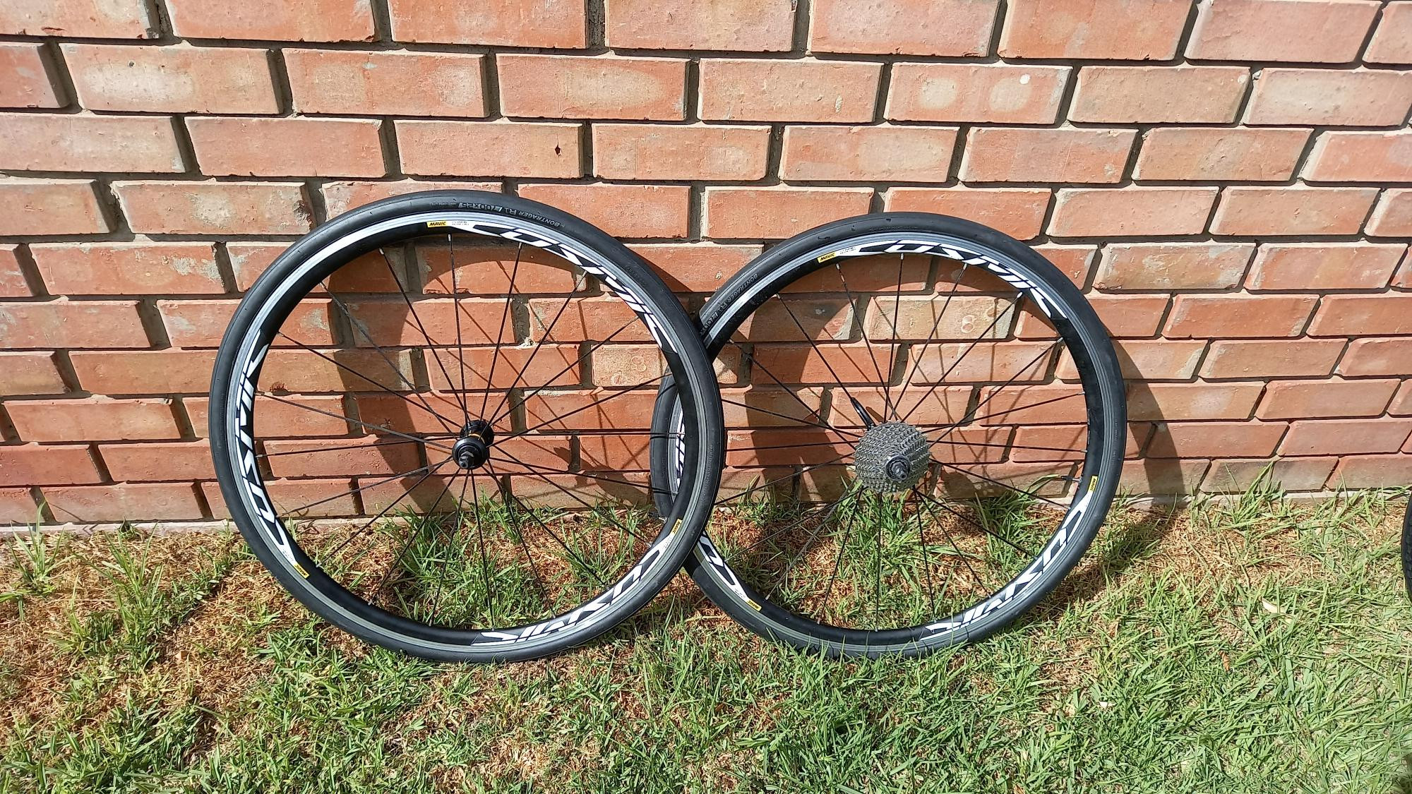 Mavic Cosmic Elite Wheelset - Tubeless Ready | Road Bike Wheels | Bike Hub