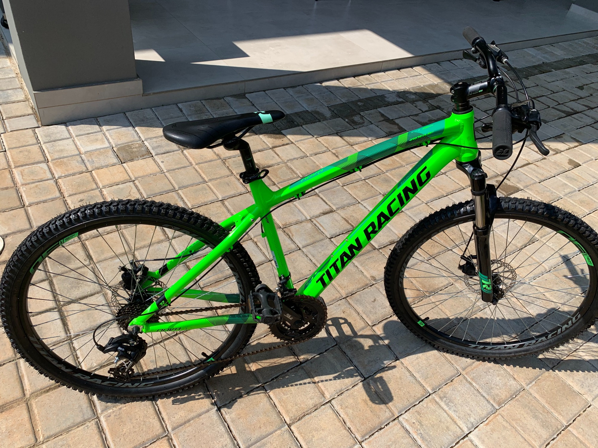 Titan Nova Rogue 26 Mountain Bike | Hardtail Mountain Bikes | Bike Hub