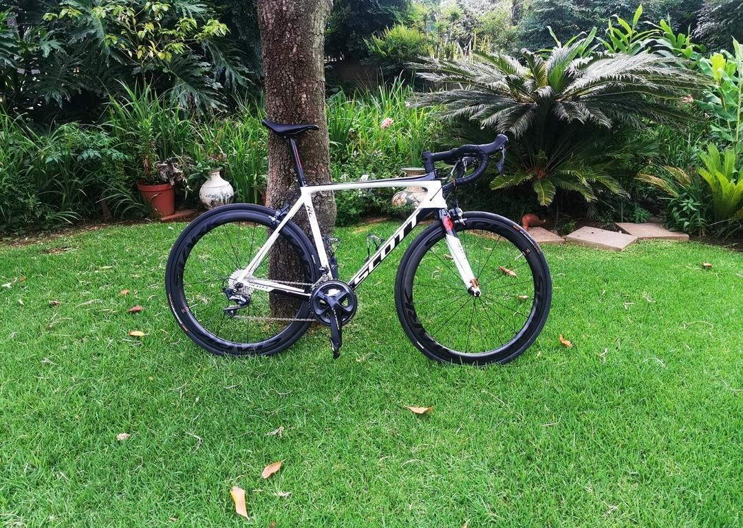 Scott Addict RC 20 (2018) | Road Bikes | Bike Hub