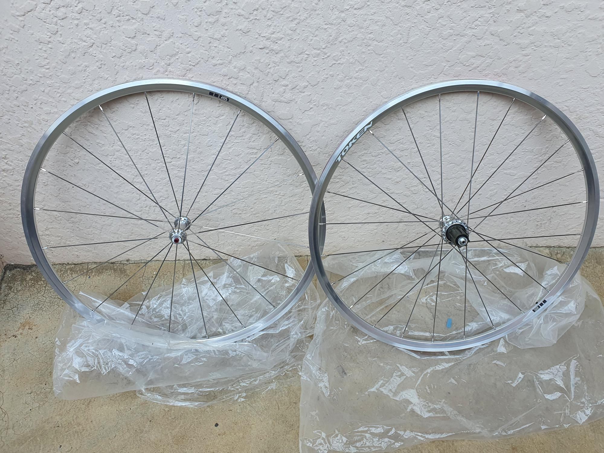 Token C22a Super light wheelset new | Bike Hub