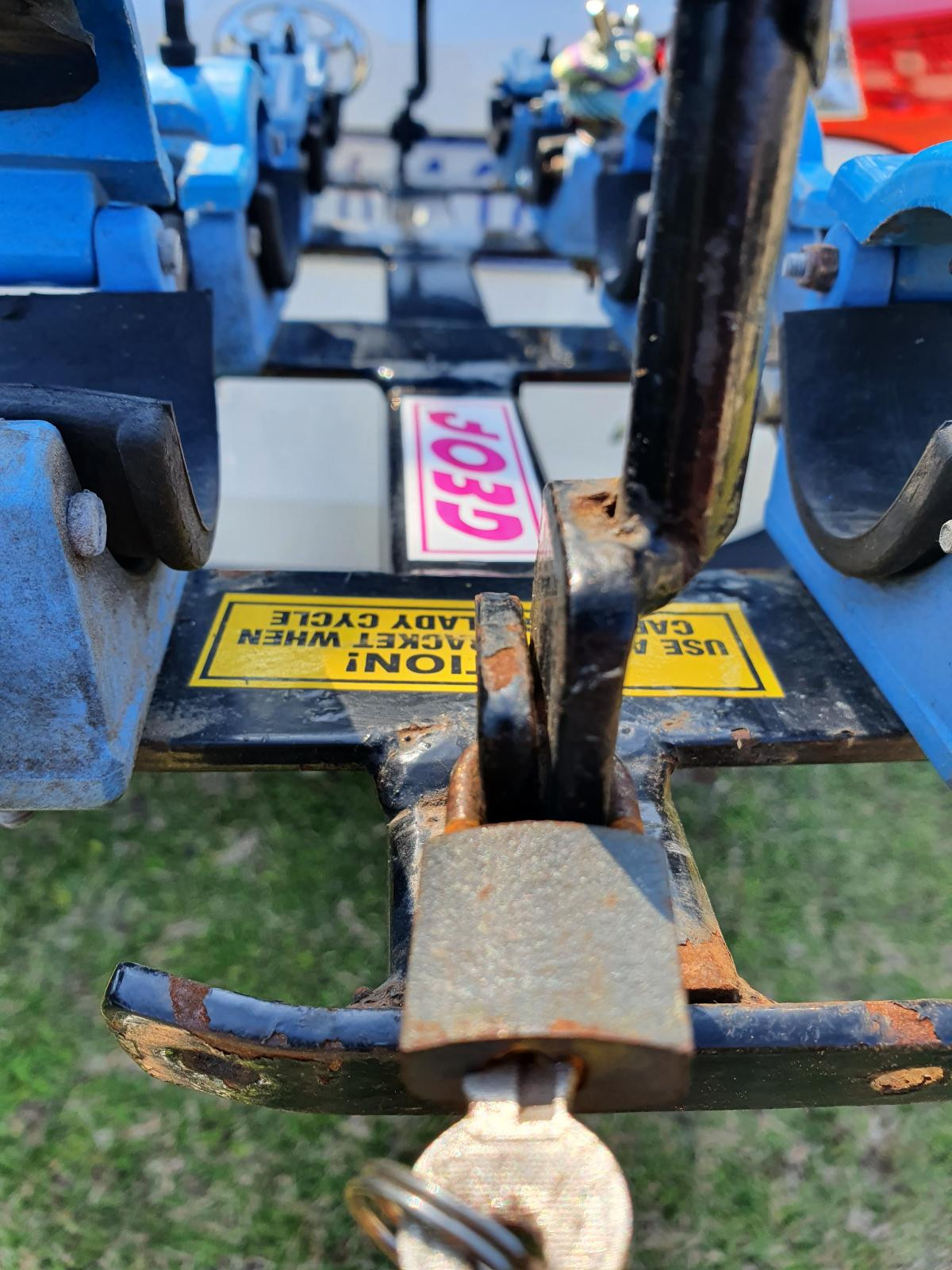 Geoff 4 bike towbar rack | Bike Racks | Bike Hub