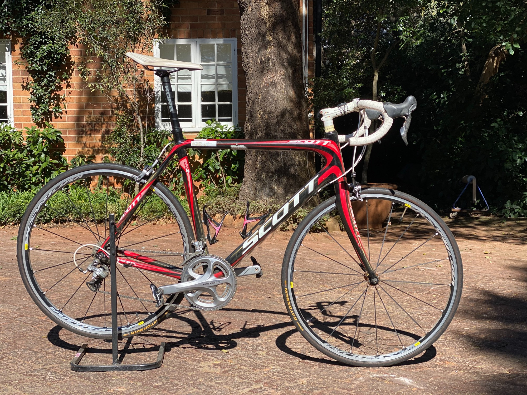 Scott Addict R2 for sale | Road Bikes | Bike Hub