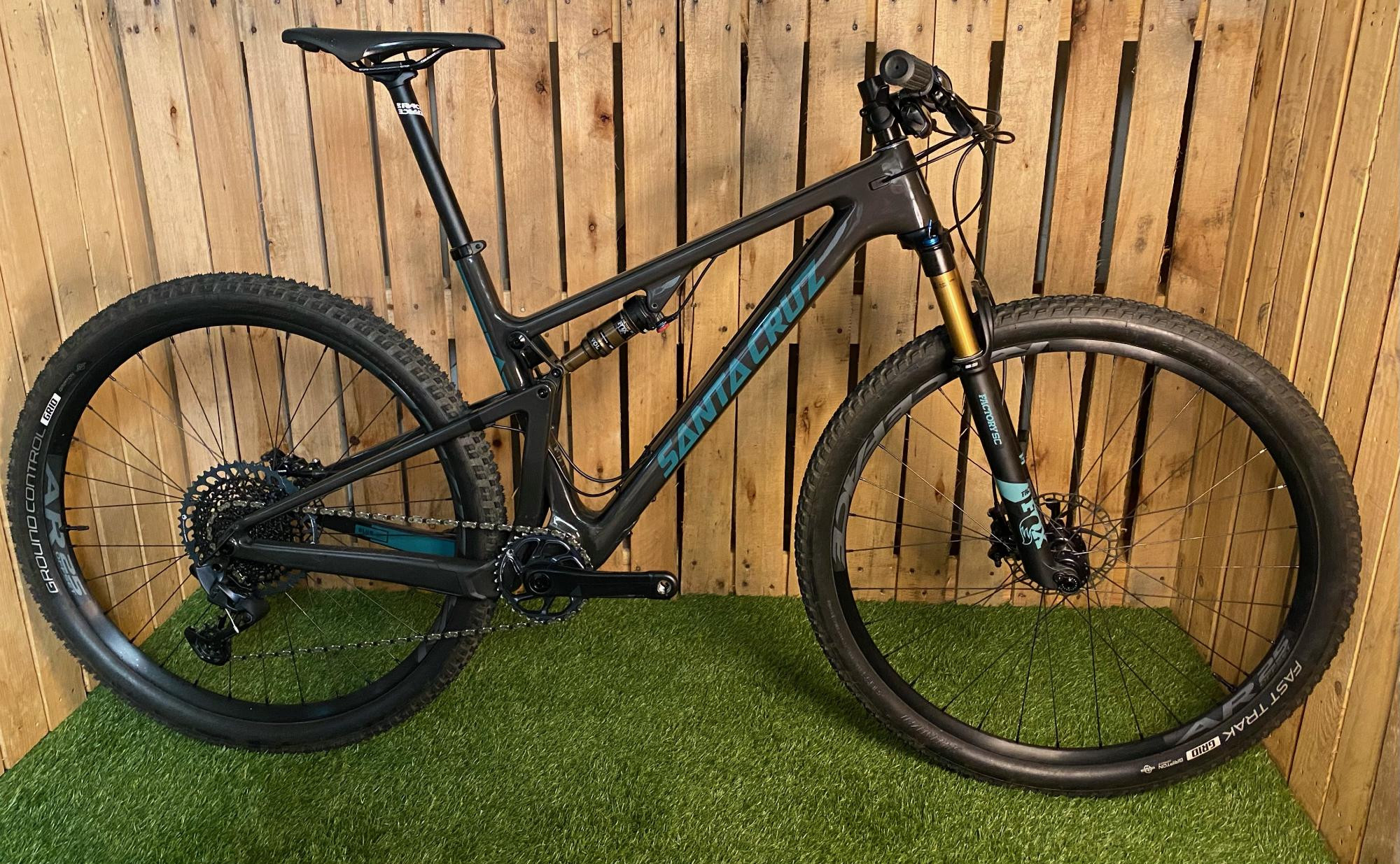 Santa Cruz Blur CC | Dual Suspension Mountain Bikes | Bike Hub