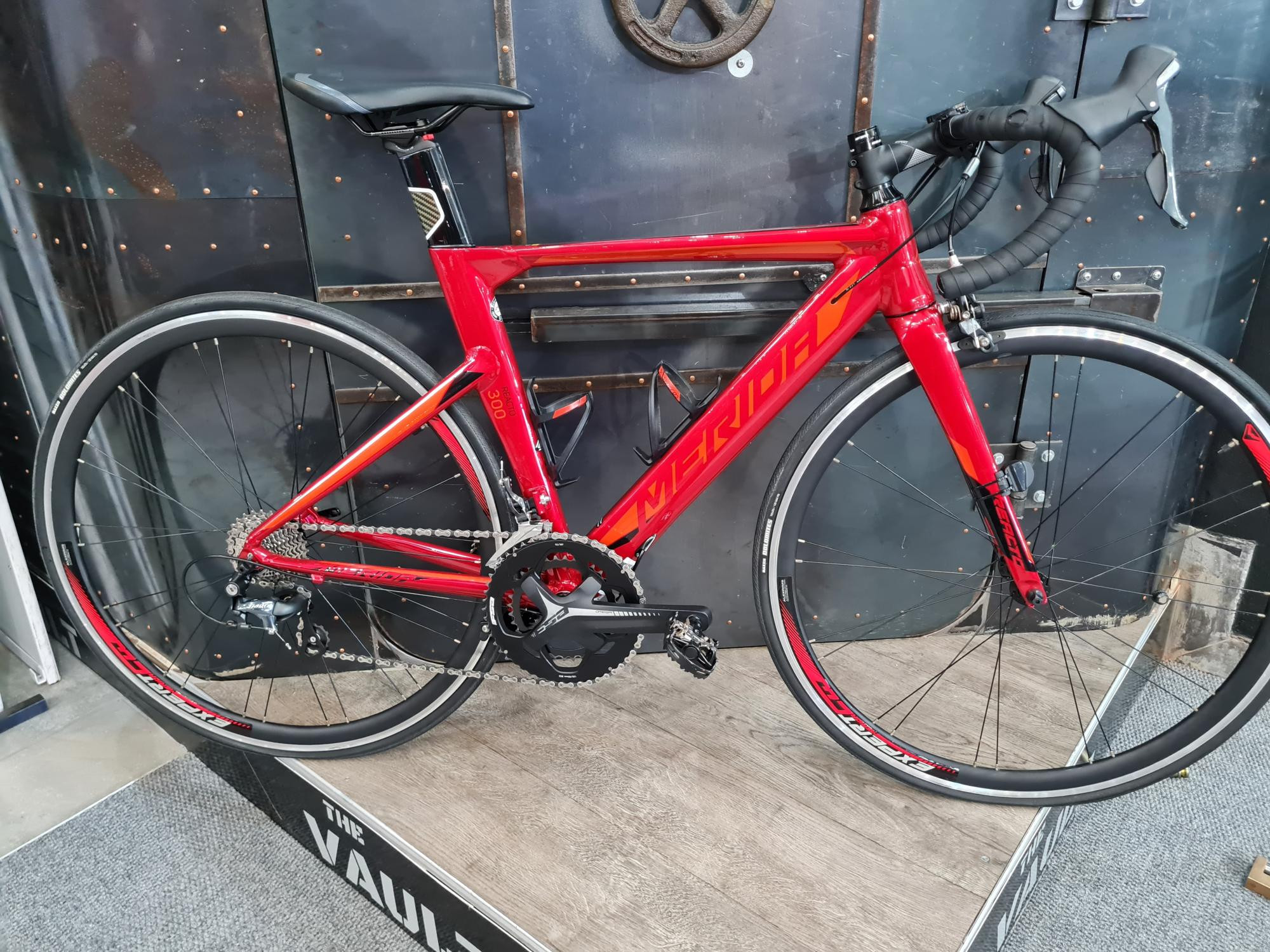 Merida Reacto 300 | Road Bikes | Bike Hub