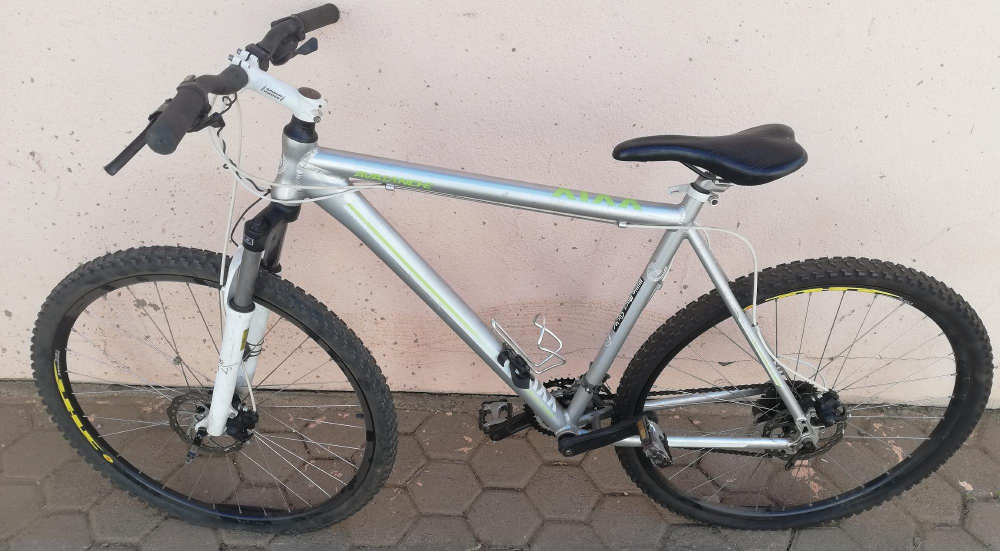 AVALANCHE ATX TWENTY NINER XL | Hardtail Mountain Bikes | Bike Hub